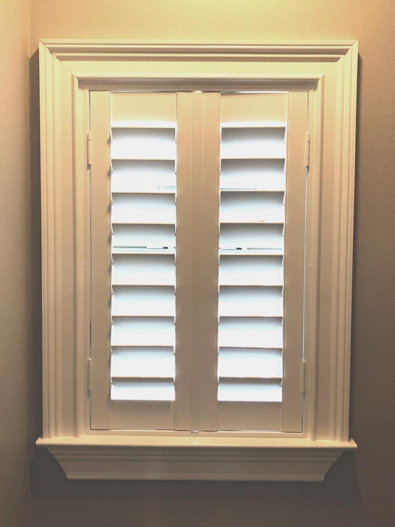 Split Tilt Vinyl Shutters | Helm Paint New Orleans